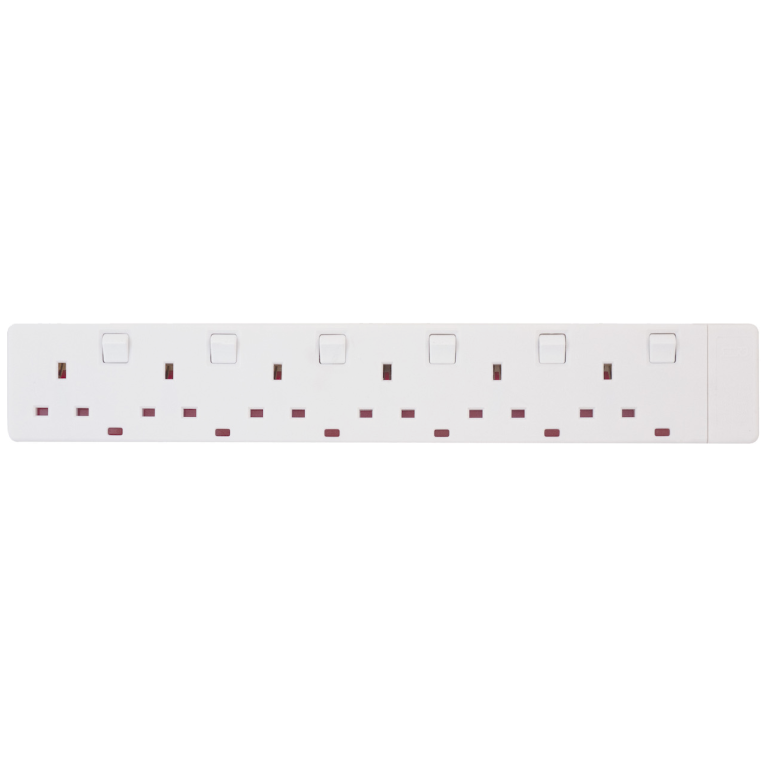 Selectric White 6 Gang 13A Square Edged Trailing Socket - Individually ...
