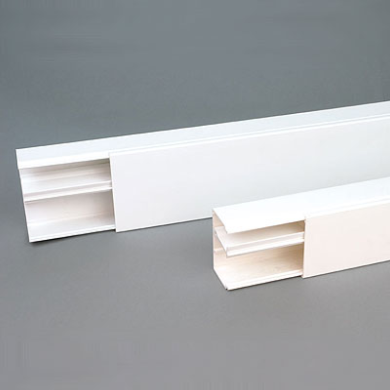 Univolt 75mm/100mm White Maxi Trunking 3 Metres | UKES
