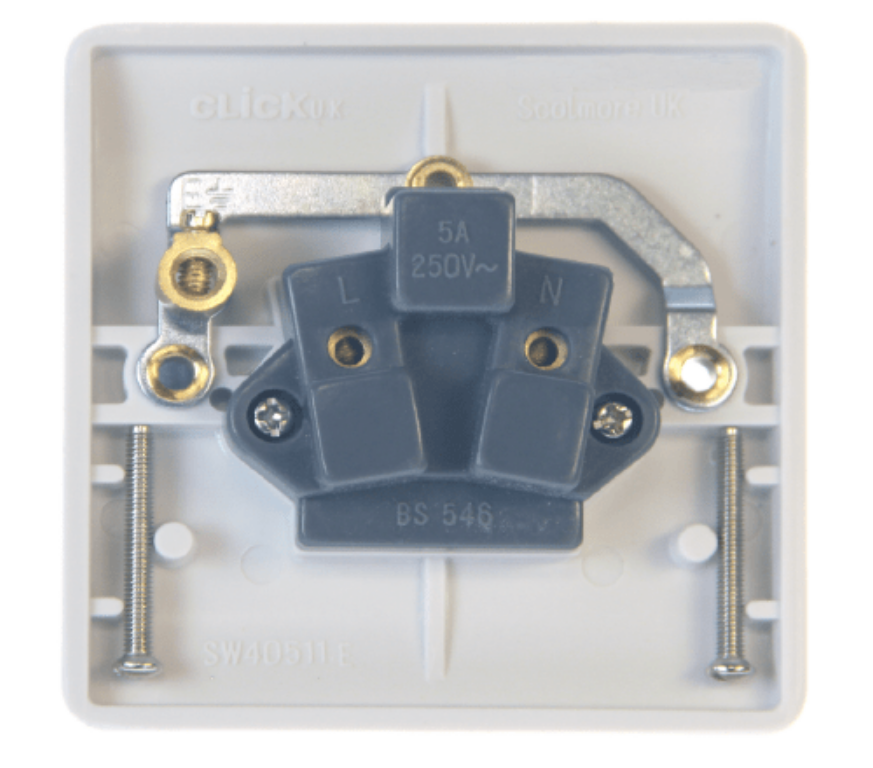 Click Mode Single 5amp White PVC Round Pin Socket | UKES