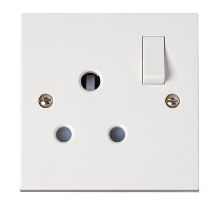 Click Polar PRW034 15A 1 Gang Switched Round Pin Socket Outlet | UKES