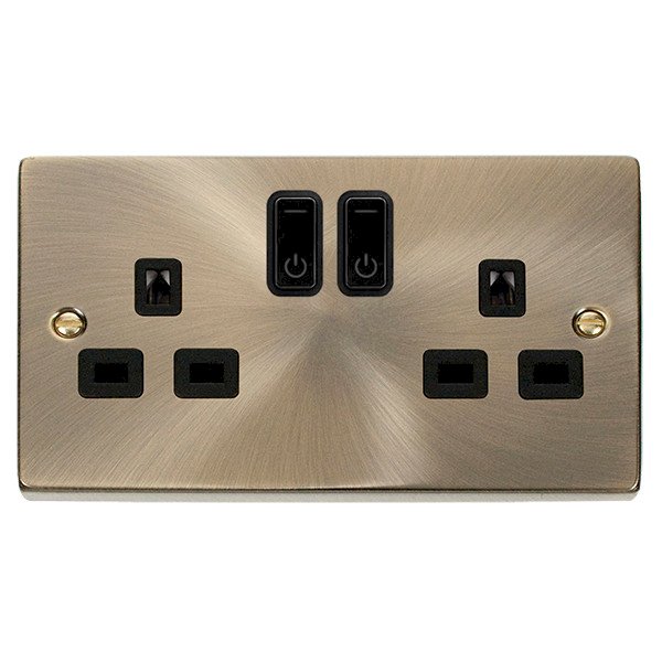 Click Smart+ 13A Zigbee Smart Switched Socket (VPAB30536BK) | UKES