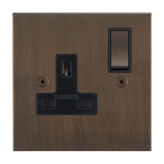 Focus SB Ambassador Square Corners 1 Gang 13A Switched Socket In ...