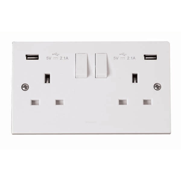 Click Polar White Switched Socket 2x2.1A USB (PRW780) | UKES
